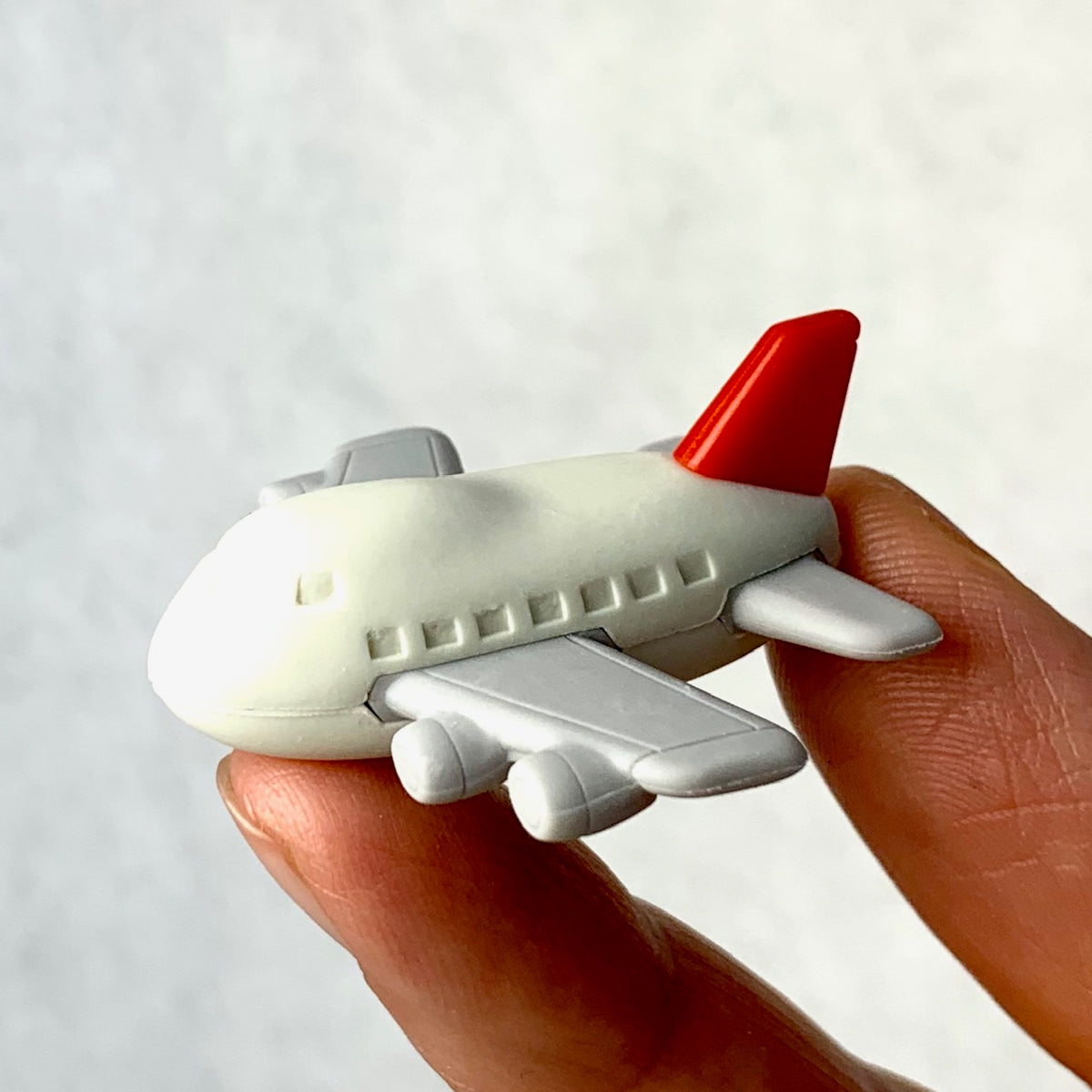 381363 AIRPLANE ERASERS-RED-1 eraser – IwakoUSA